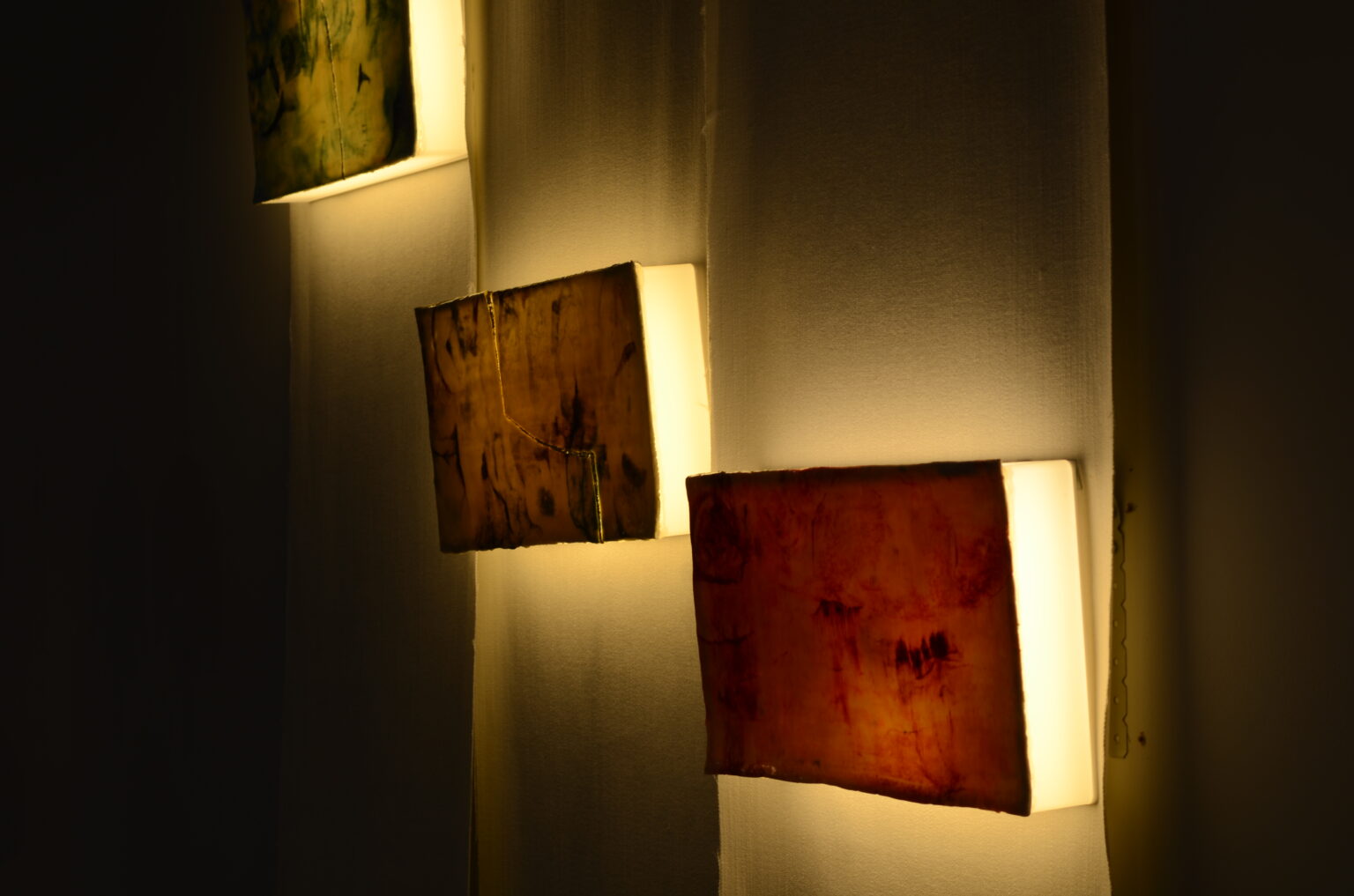 Sarah Tracton’s Celestial Lights Celebrate the Ancient Art of Kintsugi ...